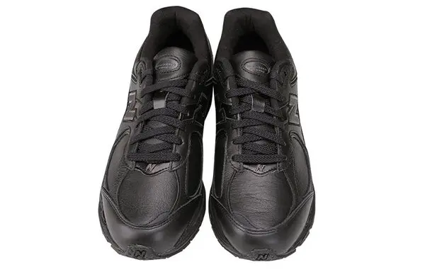 NEW BALANCE 2002r Sneakers - Black