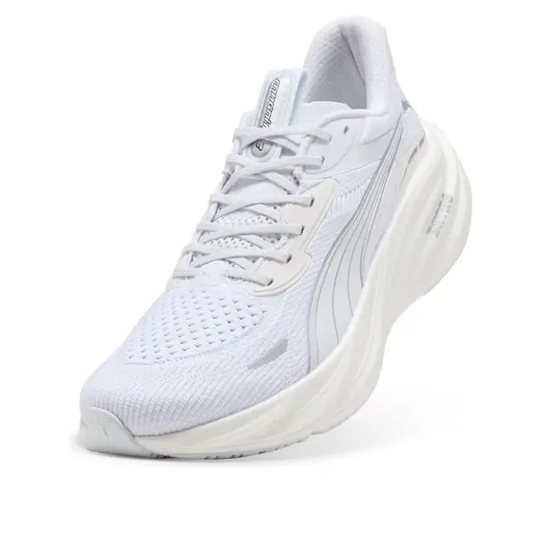 PUMA Magnify Nitro 3 Sneakers
