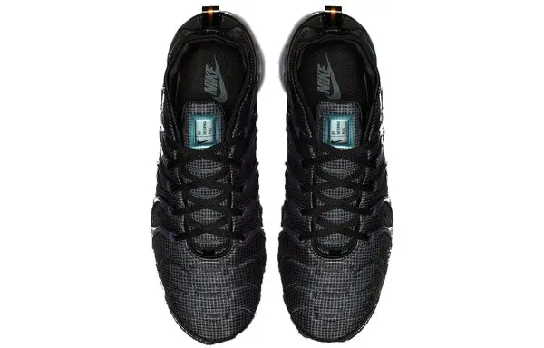 Nike Vapormax Plus Sneakers