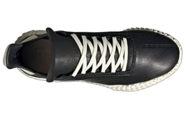 Adidas Kamanda Sneakers