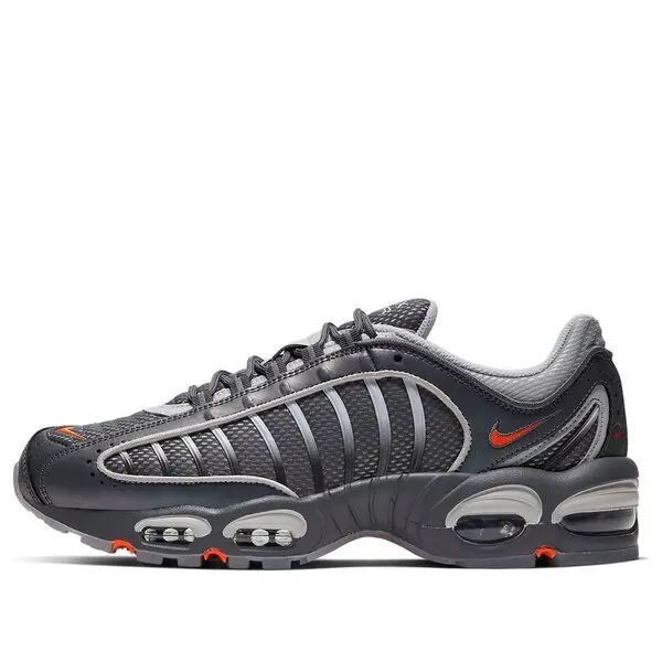 Nike Max Tailwind 4 Sneakers - Grey/orange