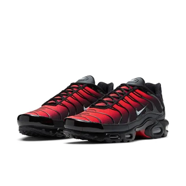 Nike Max Plus Sneakers - Black/red