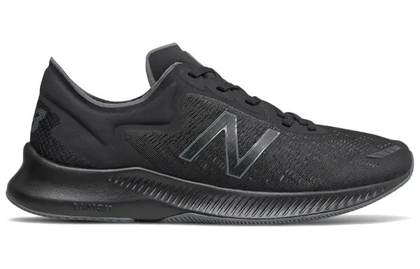 NEW BALANCE Pesu - Black