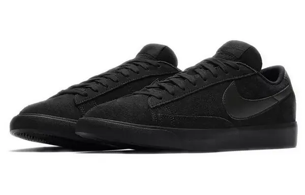 Nike Blazer Low Le 'triple Sneakers