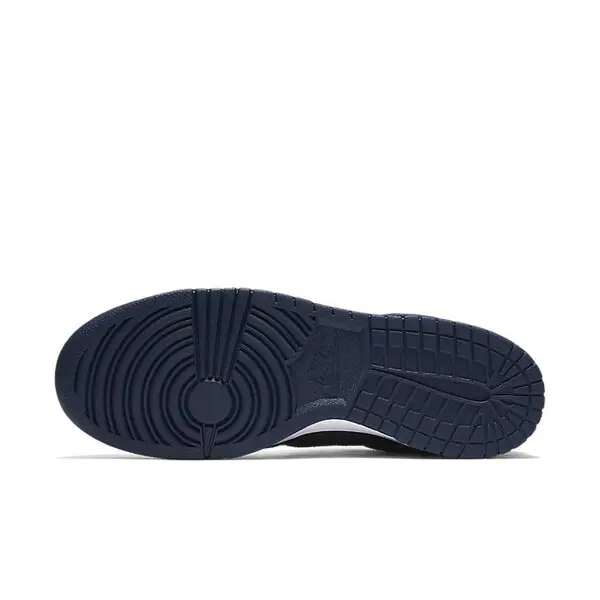 Nike Dunk Low Sneakers