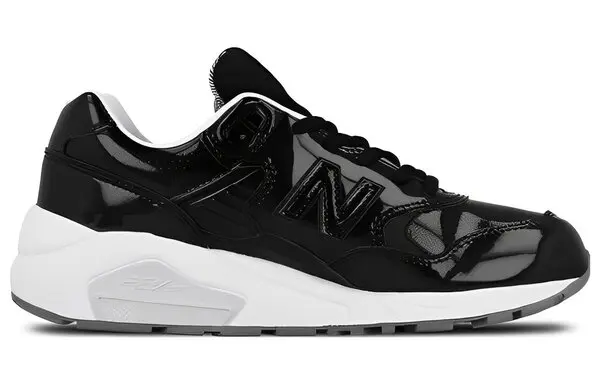 NEW BALANCE 580 Patent Leather Sneakers - Black