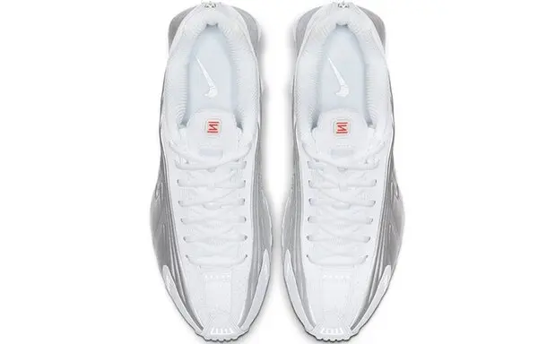 Nike Shox R4 "white Metallic" Sneakers - Silvergrey