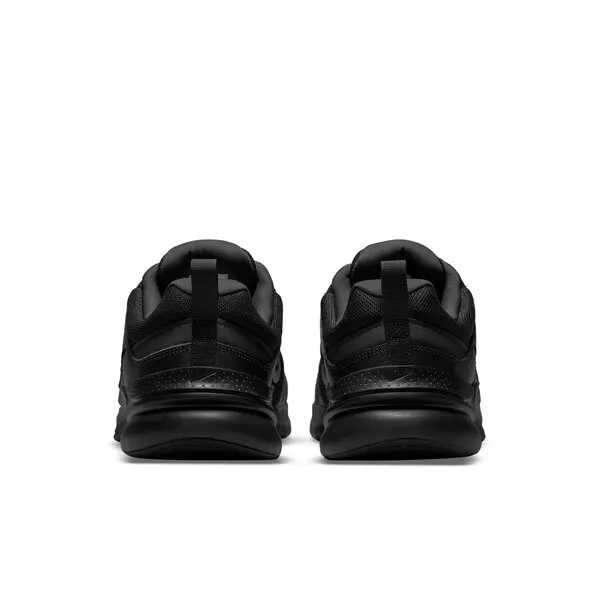 Nike Defy All Day Extra Wide Sneakers