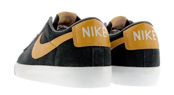 Nike Zoom Blazer Low Gt Sb Sneakers