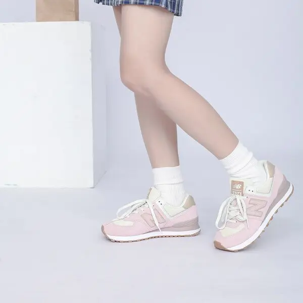 NEW BALANCE 574 Low Top Lace-up Sneakers - Gray/pink