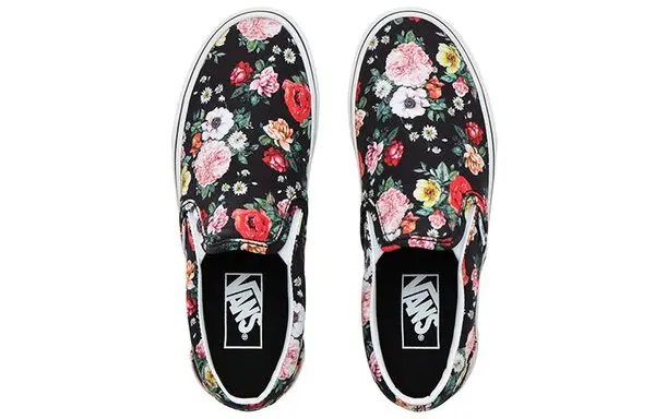 VANS Slip-on Garden Floral Print Sneakers - Black