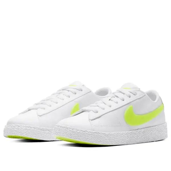 Nike Blazer Low Pop Sneakers