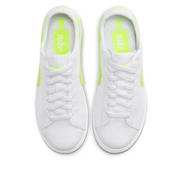 Nike Blazer Low Pop Sneakers