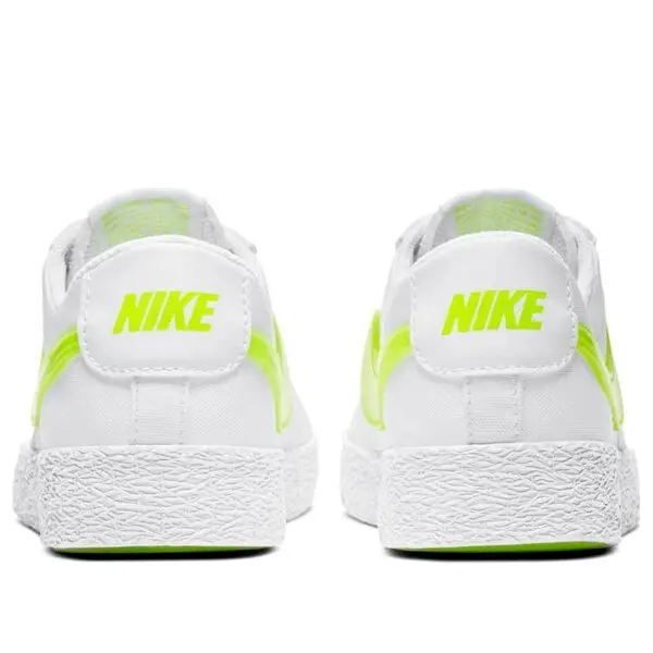 Nike Blazer Low Pop Sneakers