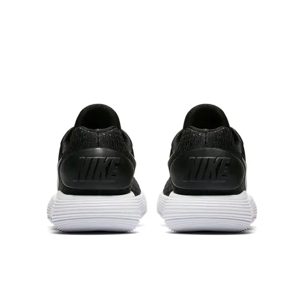 Nike Hyperdunk 2017 Low Athletic Sneakers - Black/silver