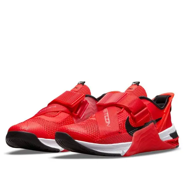 Nike Metcon 7 Flyease Training Sneakers