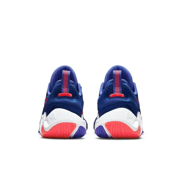 Nike Giannis Immortality Basketball Sneakers