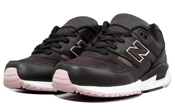 NEW BALANCE 530 Low Top Sneakers