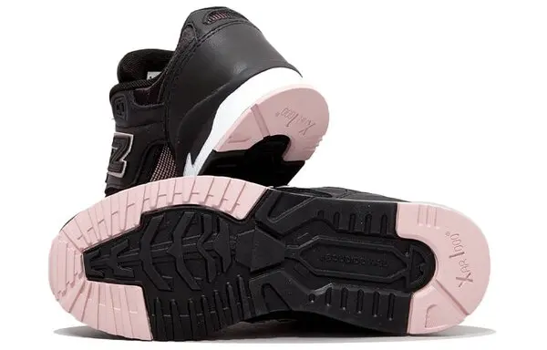 NEW BALANCE 530 Low Top Sneakers