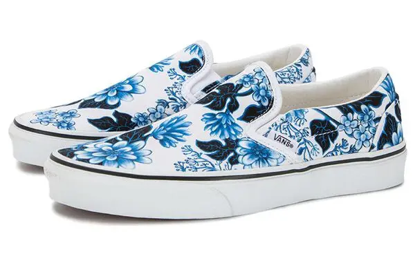 VANS Classic Slip-on Sneakers - White/blue