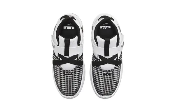 Nike Lebron Witness 7 Athletic Sneakers