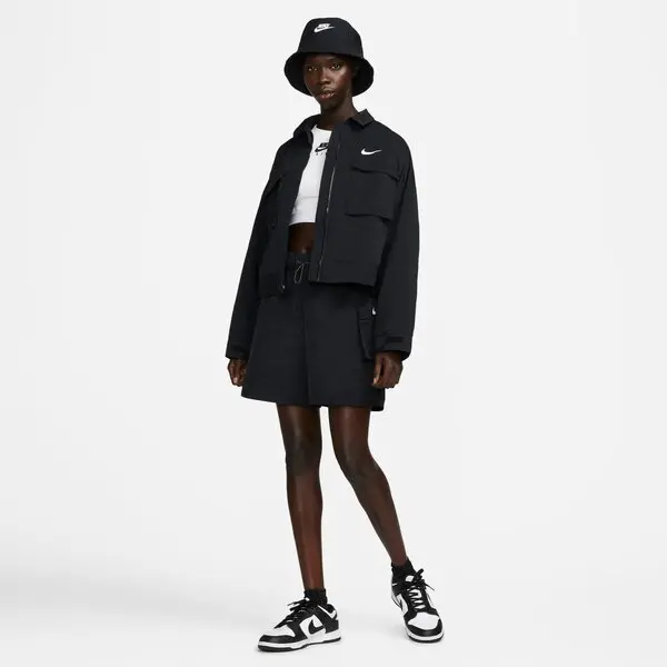 Nike Essential Woven High-waisted Shorts