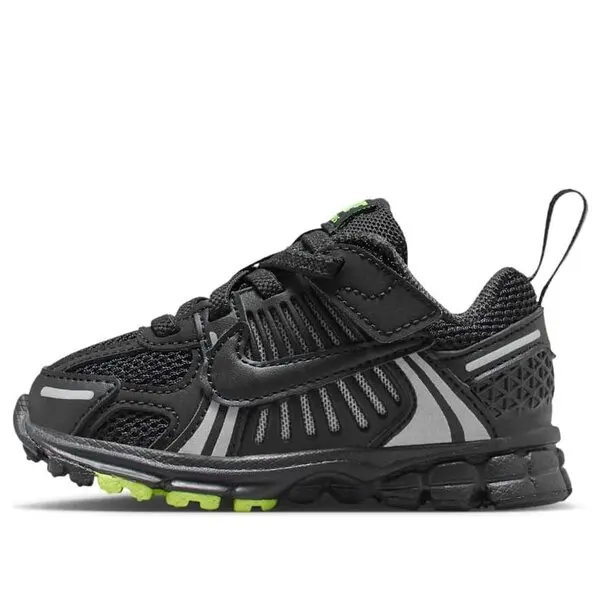 Nike Zoom Vomero 5 Sneakers