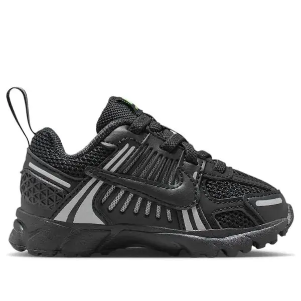 Nike Zoom Vomero 5 Sneakers