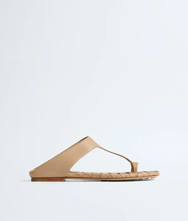 Bottega Veneta Livia Flat Thong - Shore