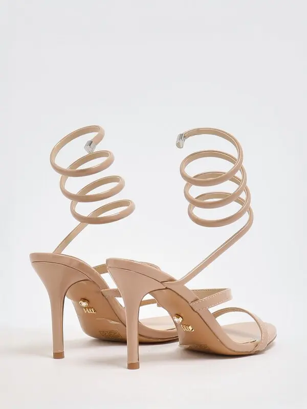 TWENTY FOURHAITCH Poniente Patent Leather Sandals With Applied Flower