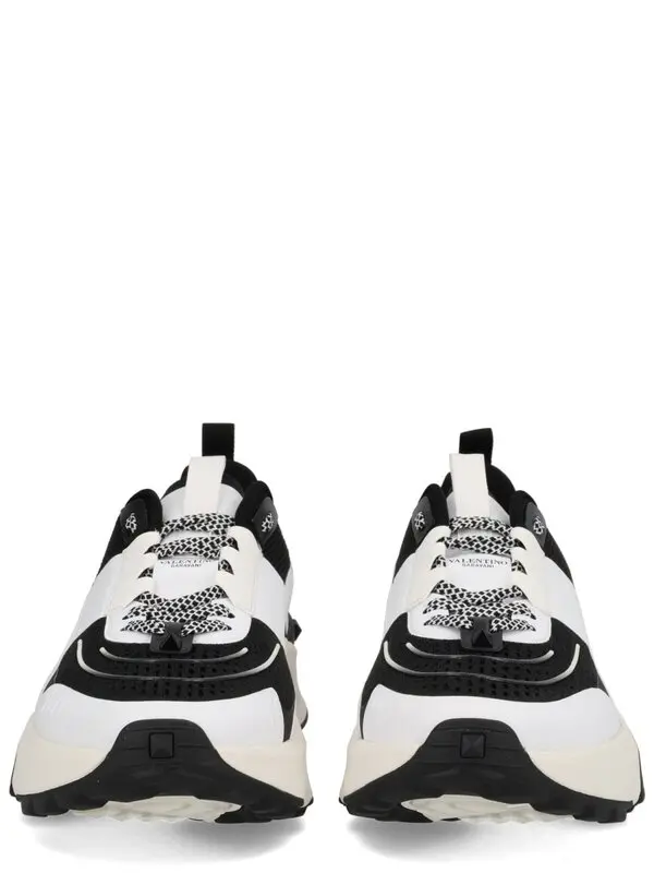Valentino Garavani True Act" Sneakers - Black