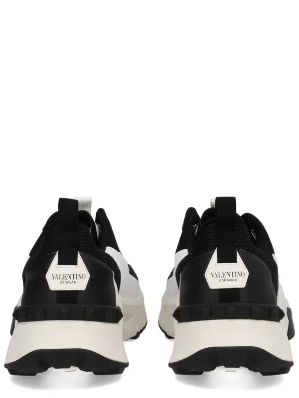 Valentino Garavani True Act" Sneakers - Black