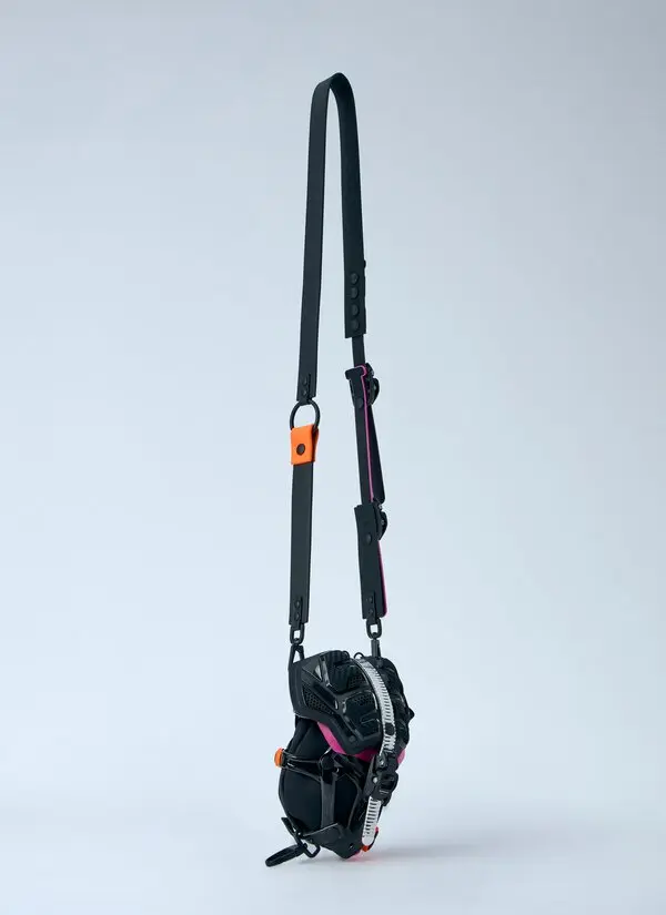 INNERRAUM Object I31 Funcase Crossbody Bag - Black