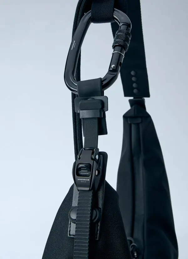 INNERRAUM Object Hm3 Half Moon Bag