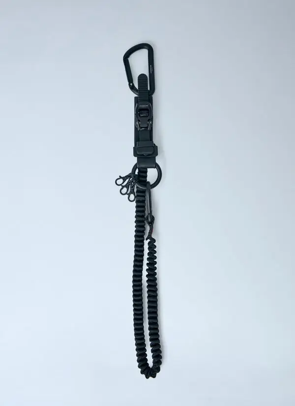 INNERRAUM Utility Keychain With Carabiner And Coiled Cord