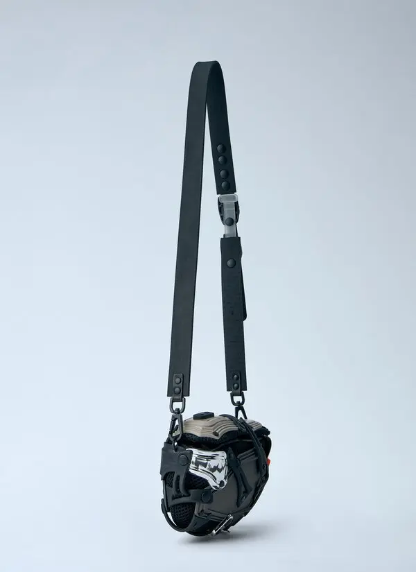 INNERRAUM Object I14 Smartphone Bag