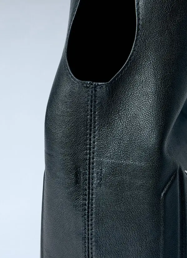 MAISON MARGIELA Medium Box Tote Bag In Textured Leather - Black