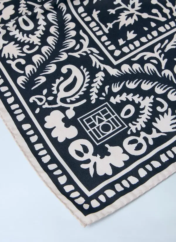 TOTEME Patterned Bandana Scarf