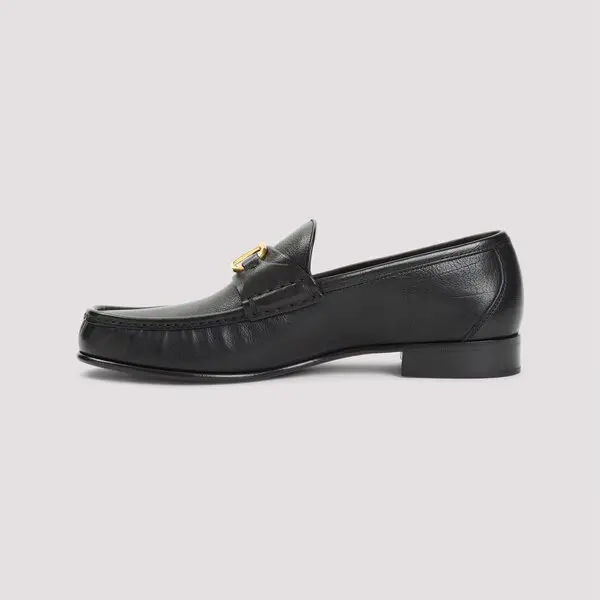 Valentino Garavani Signature V-logo Leather Loafer