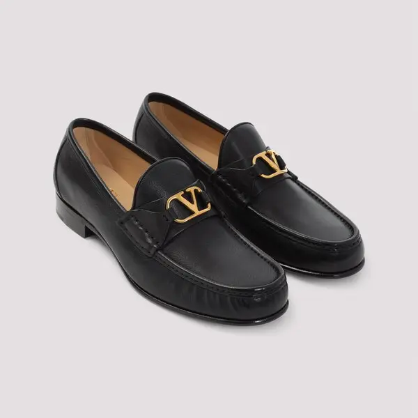 Valentino Garavani Signature V-logo Leather Loafer