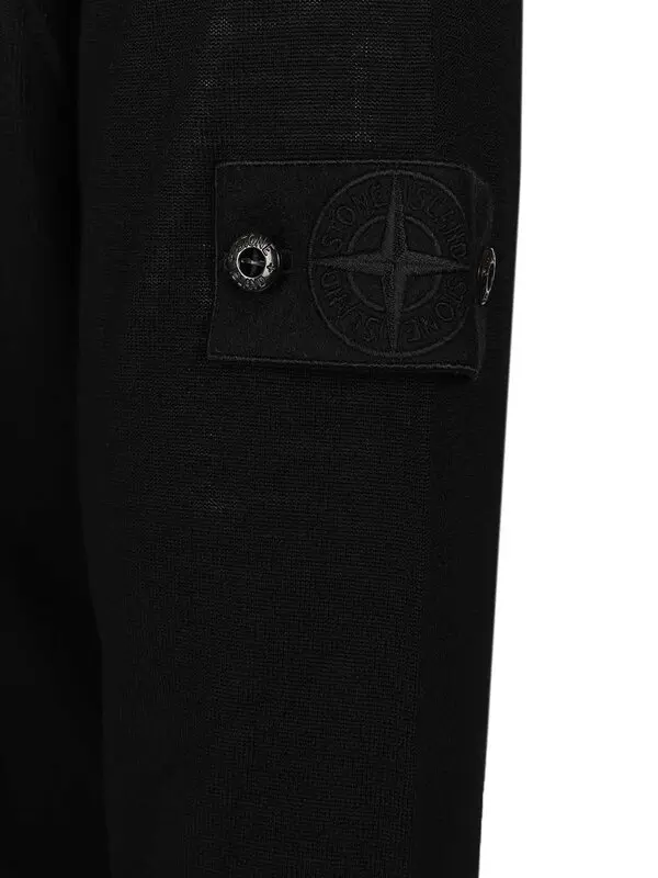 Stone Island Crew Neck Fine Knit Wool Sweater With Signature Badge - Black