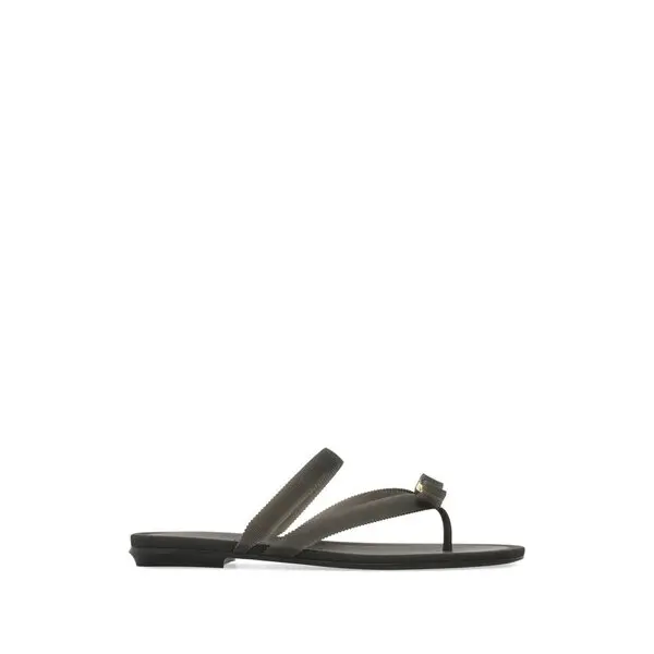 FERRAGAMO Thong Sandals With Vara Bow Detailing - Black