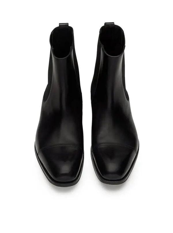 TOM FORD Edgar Chelsea Boot In Burnished Leather - Black