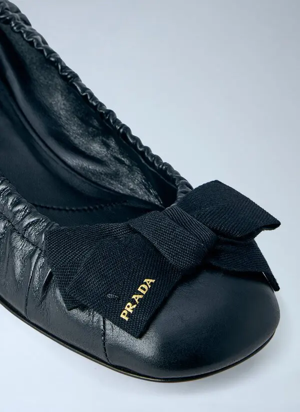 Prada Leather Ballet Flats With Bow Detailing - Black