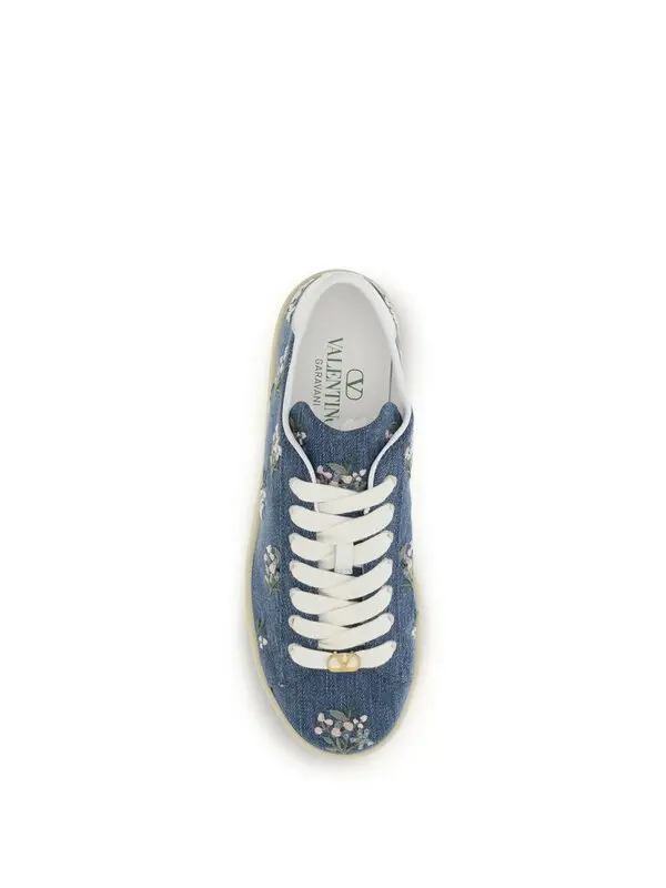 Valentino Garavani Royco Floral Embroidered Denim Sneakers - Blue