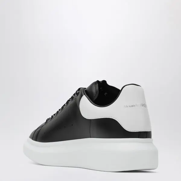 Alexander McQueen Oversized Sneakers - Black