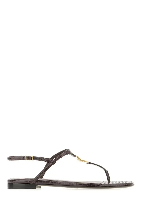 Fendi T-bar Sandals With Gold Tone Detailing - Multicolor