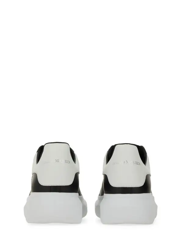Alexander McQueen Oversized Sneaker - Black