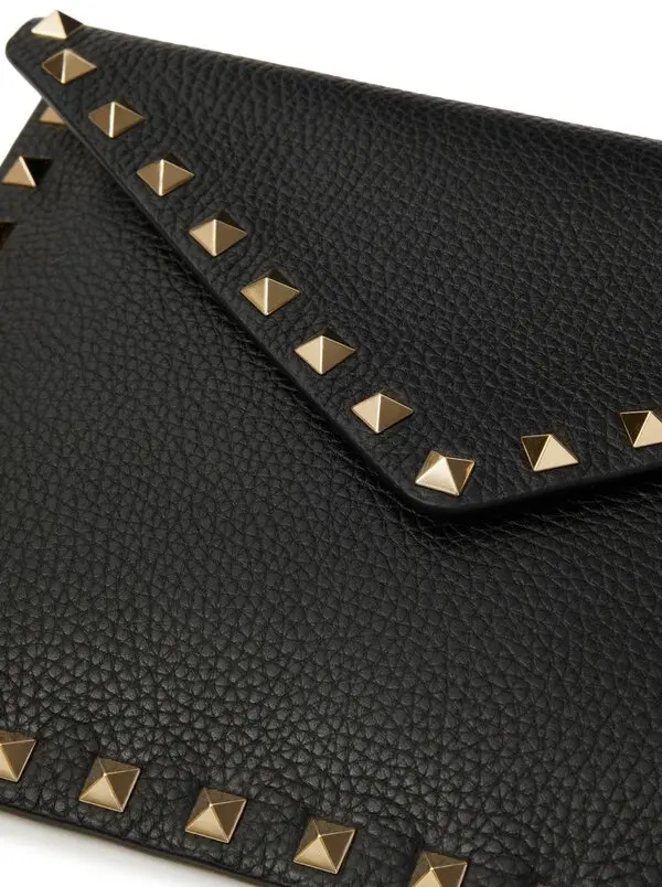 Valentino Garavani Rockstud Pouch In Calfskin - Black