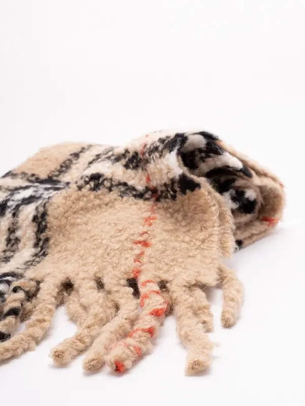 Burberry Chck Boucle` Scarf